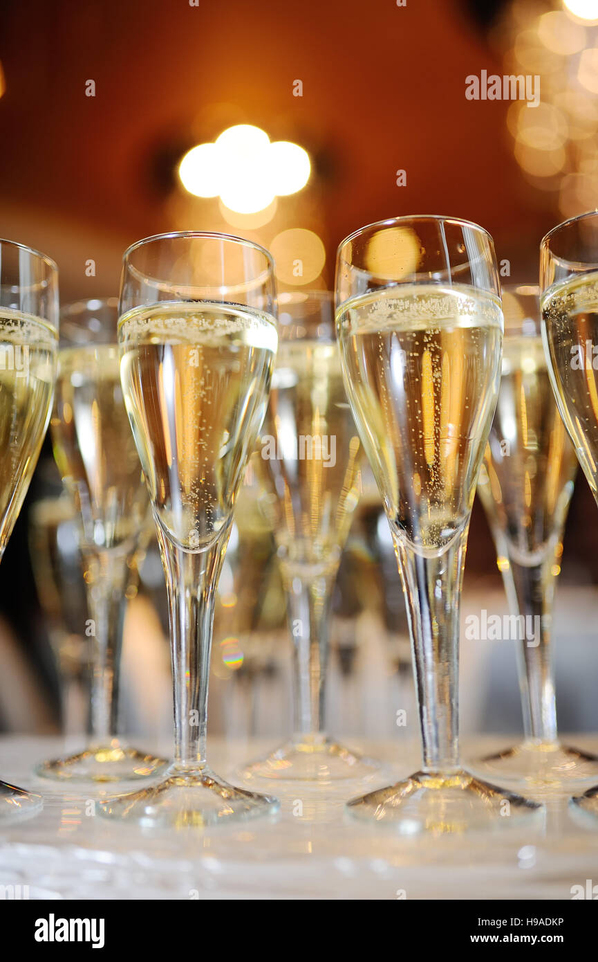 beautiful glasses of sparkling wine closeup Stock Photo - Alamy