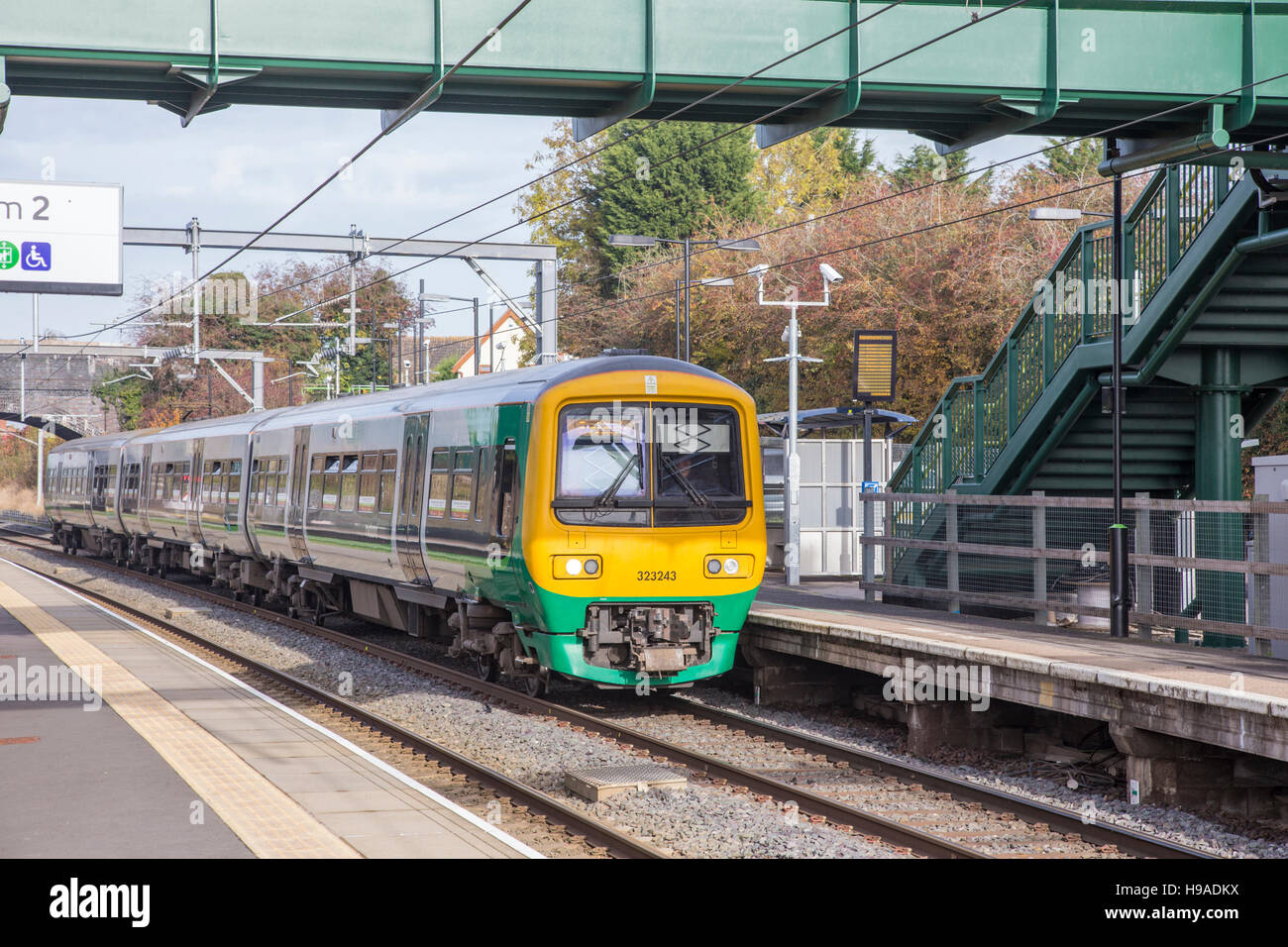 Train arriving at Alvechurch Station, bound for Redditch, Alvechurch ...