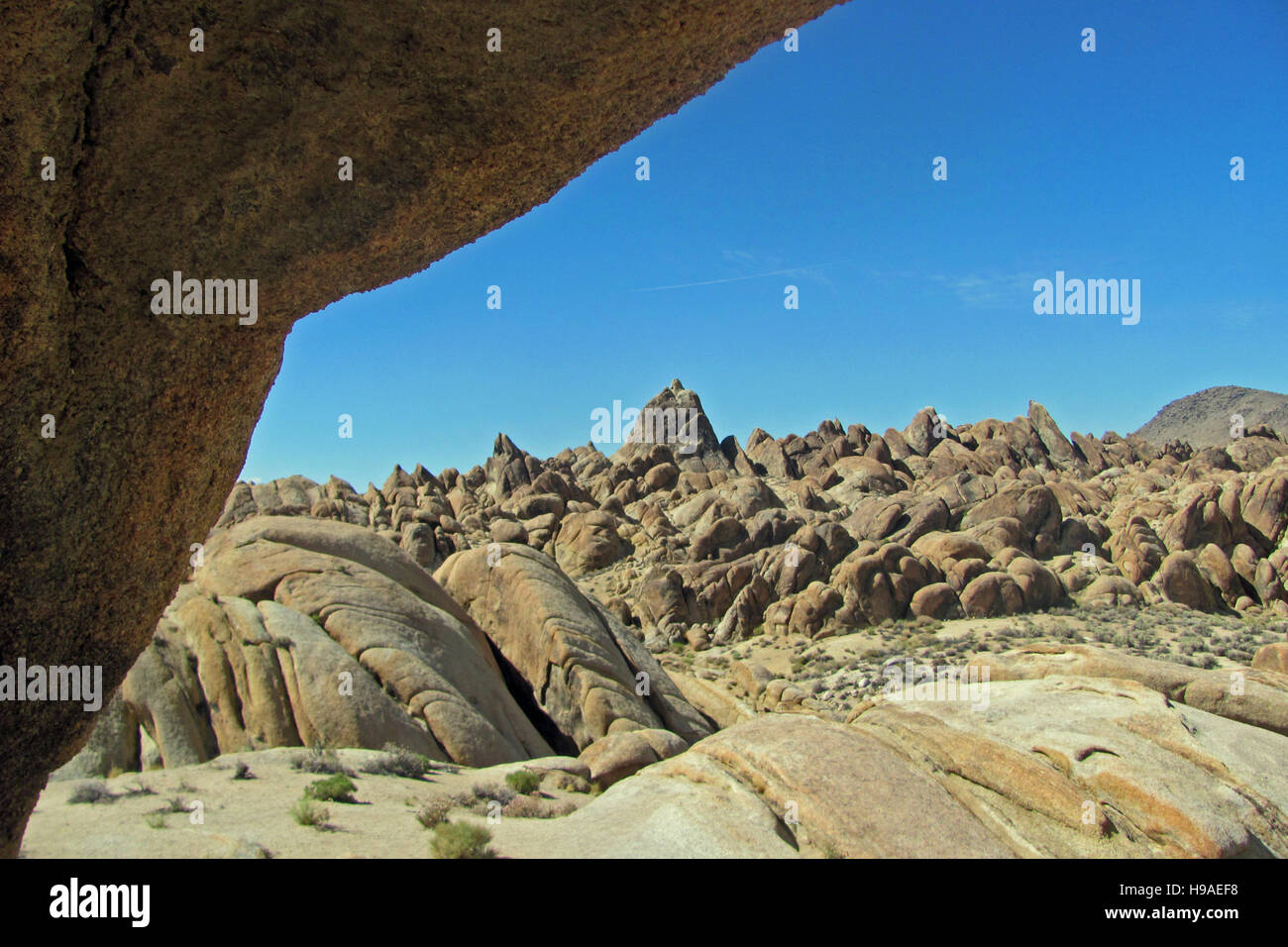 Alabama hills lone pine hi-res stock photography and images - Alamy