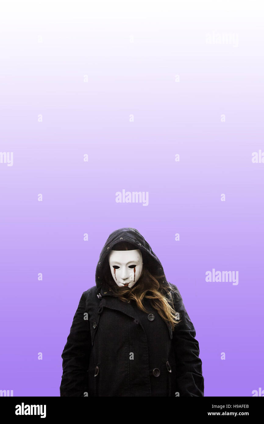 Female assassin ski mask hi-res stock photography and images - Alamy