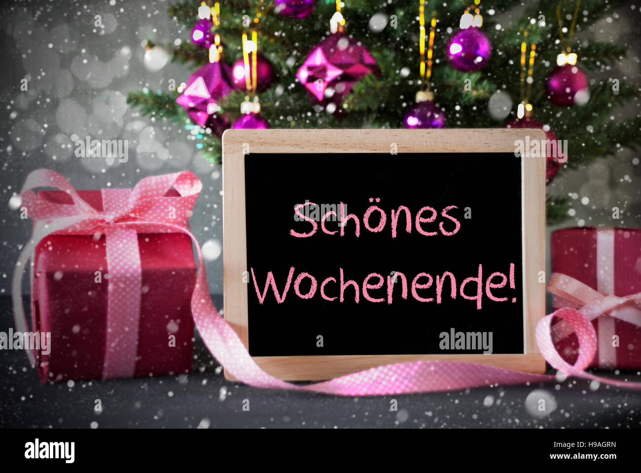 Tree With Gifts, Snowflakes, Bokeh, Schoenes Wochenende Means Happy ...