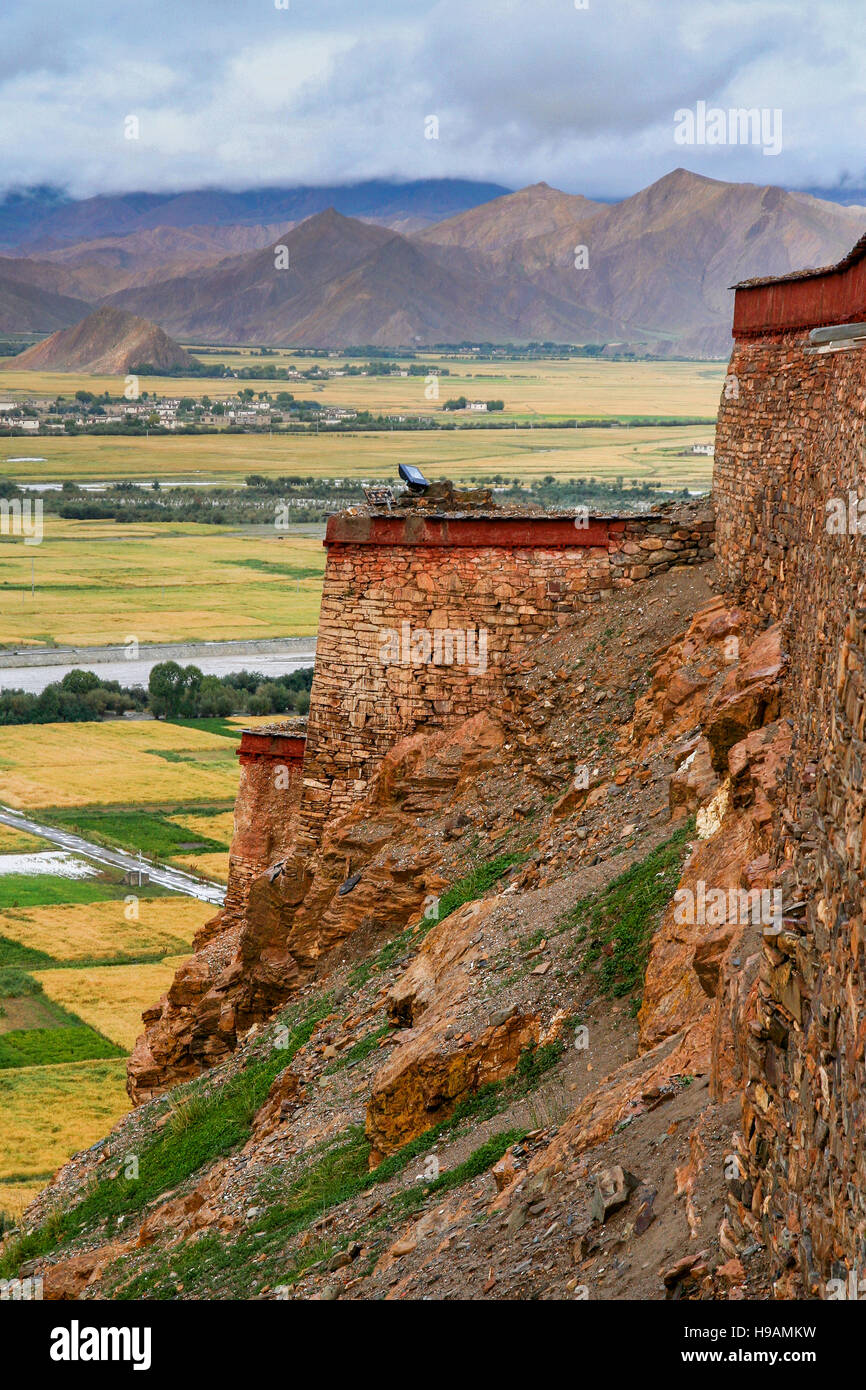 Valley view from a terrace at the Gyantse fort, Tibet Stock Photo - Alamy