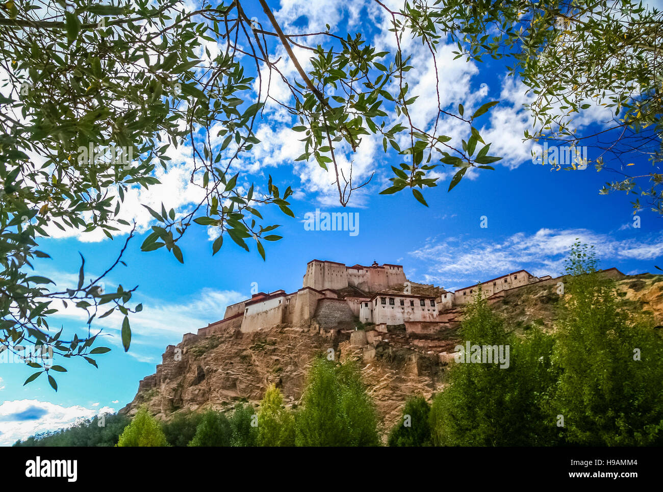 Tall big fort fortified hi-res stock photography and images - Alamy