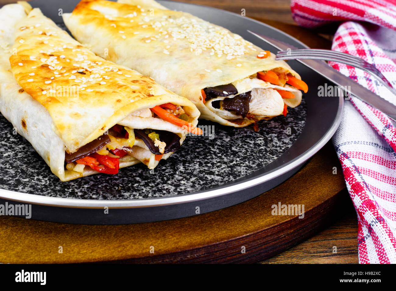 Egypt cairo street food shawarma hi-res stock photography and images ...