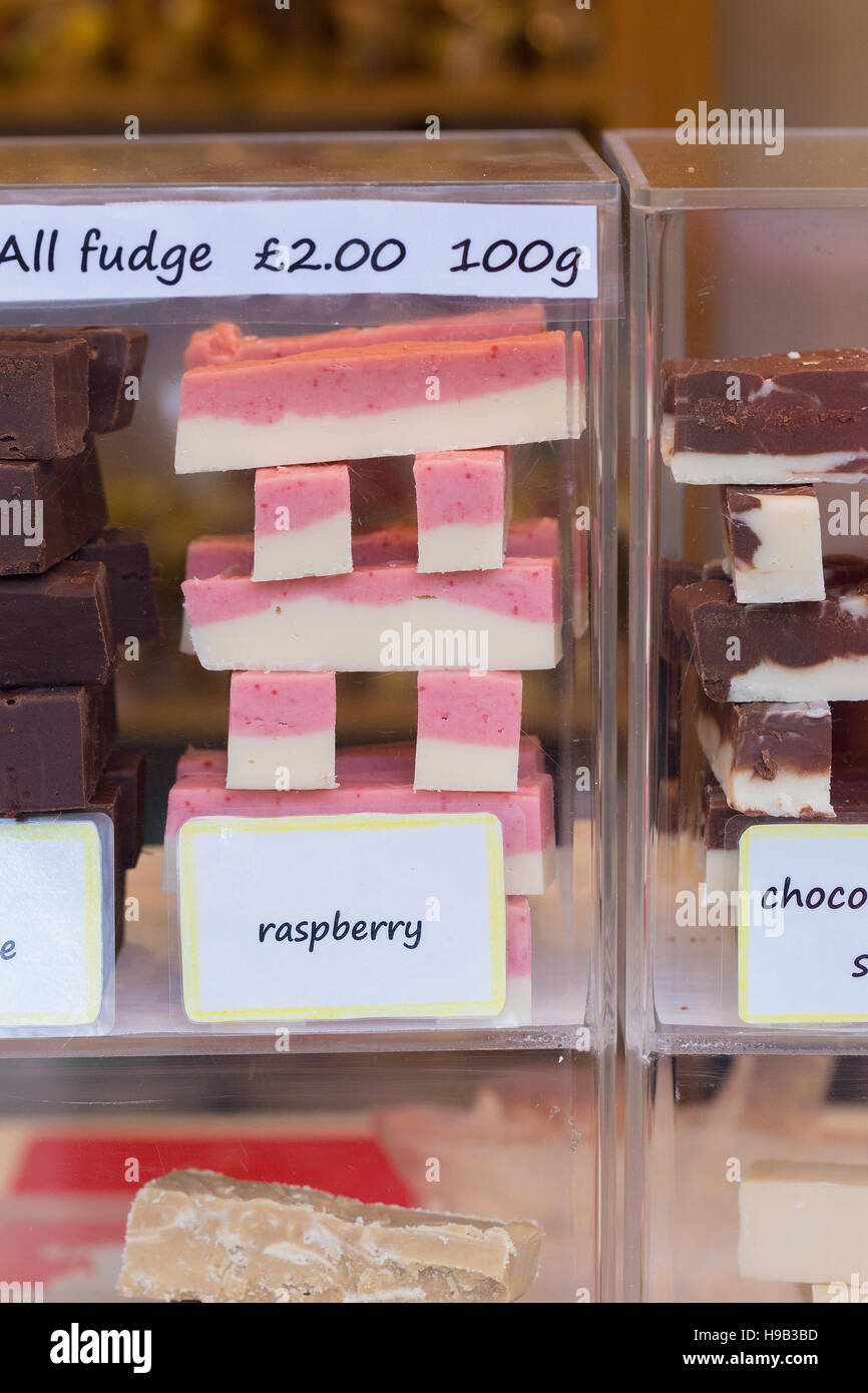 Handmade chocolate display hi-res stock photography and images - Alamy