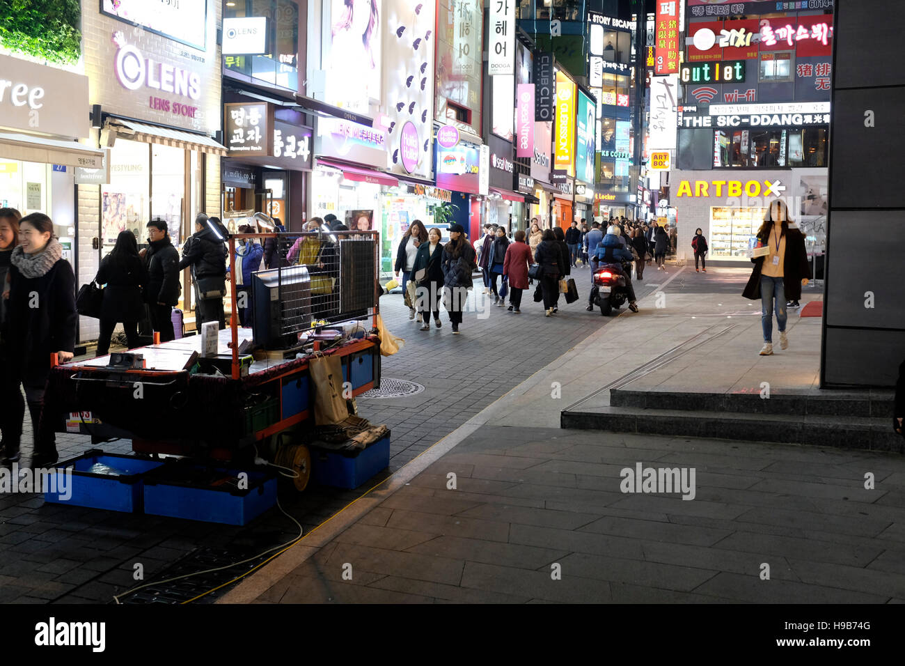 Myeong Dong Seoul High Resolution Stock Photography and Images - Alamy