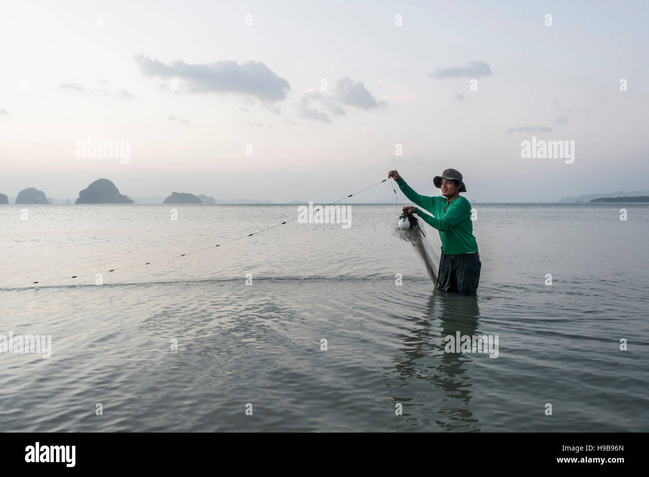 Asian fishing net hi-res stock photography and images - Alamy