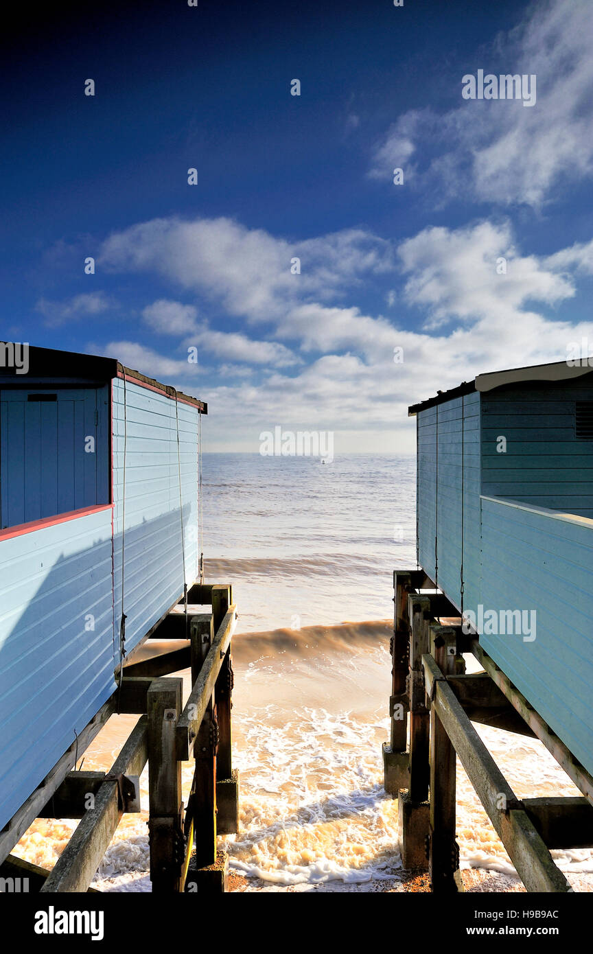 Frinton beach huts hi-res stock photography and images - Alamy