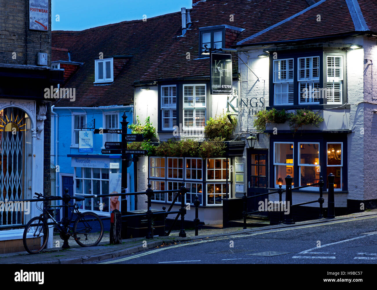 Kings head pub quay hill hi-res stock photography and images - Alamy