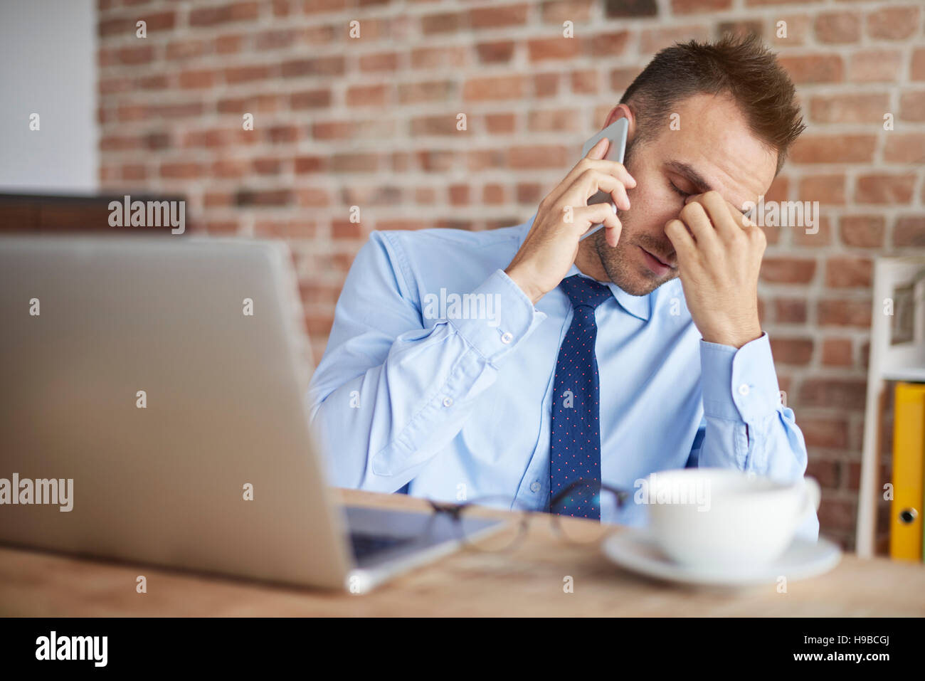 Difficult conversation with a customer Stock Photo - Alamy