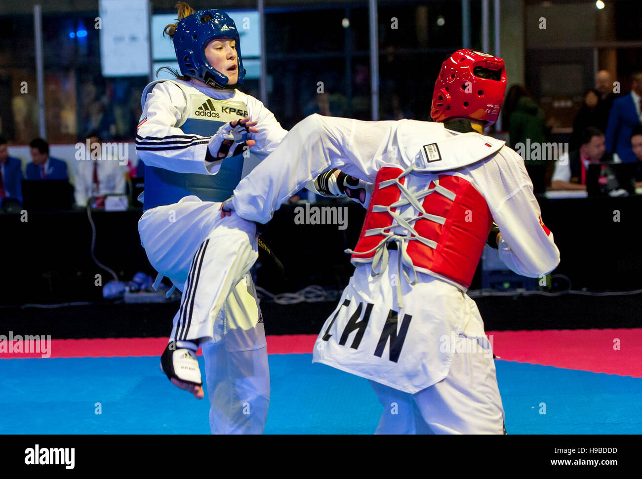 Burnaby, Canada. 20th Nov, 2016. WTF World Taekwondo Junior Championships Rebecca McGowan (GBR ...