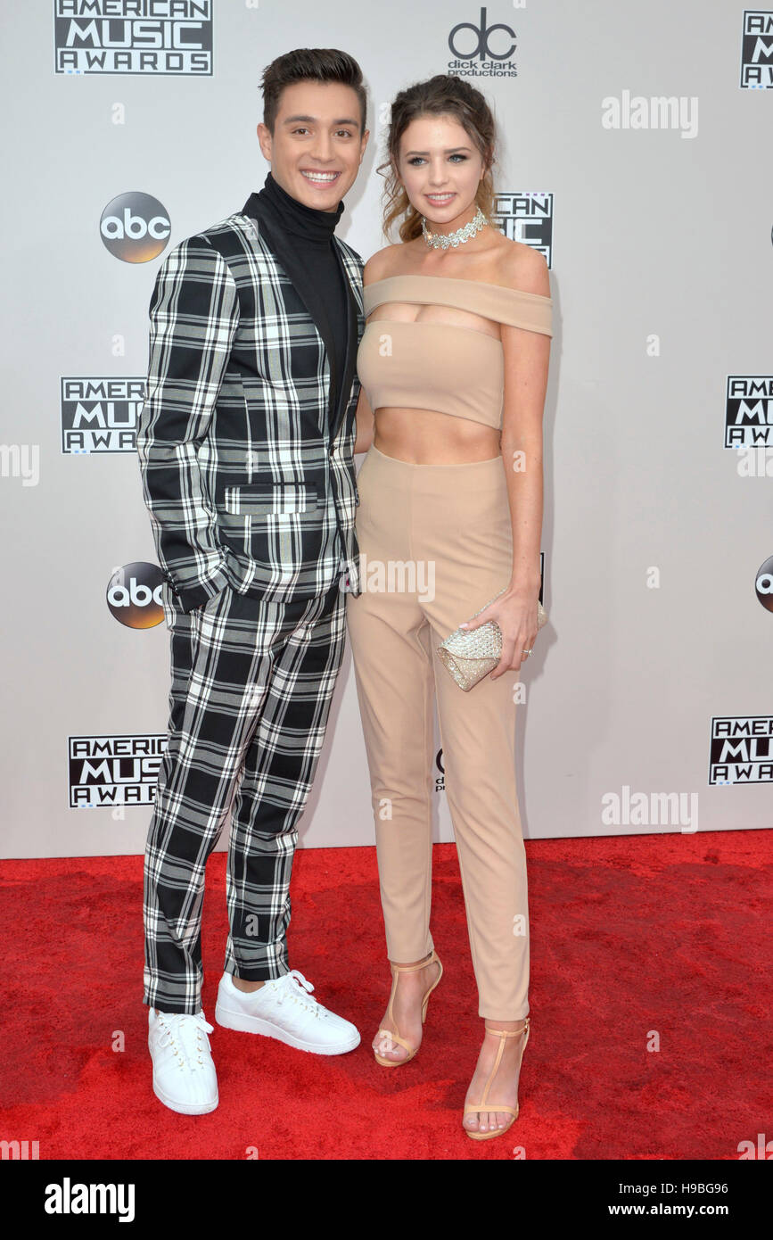 Los Angeles, Ca, USA. 20th Nov, 2016.Gabriel Conte, Jess Bauer at the ...