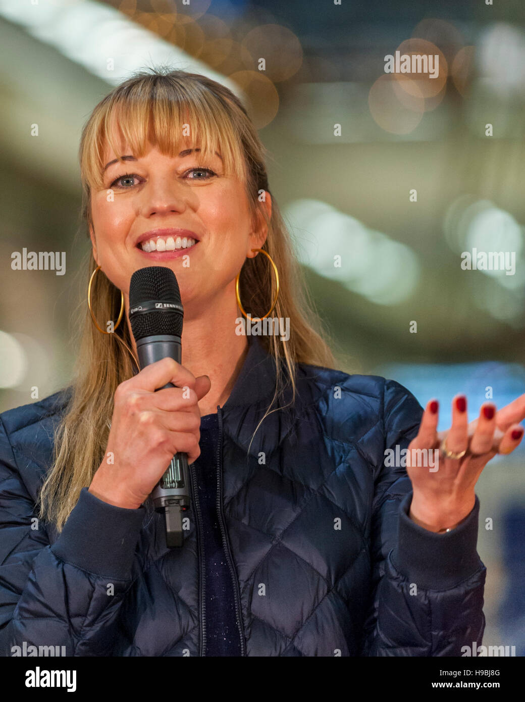 Sara Cox High Resolution Stock Photography and Images - Alamy
