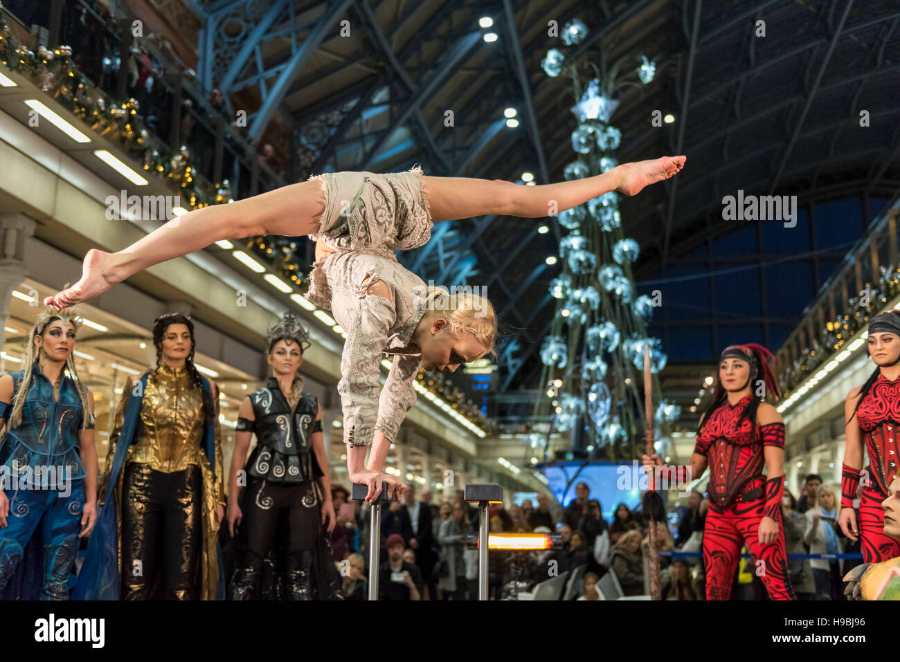 Cirque du soleil acrobat performs hi-res stock photography and images ...