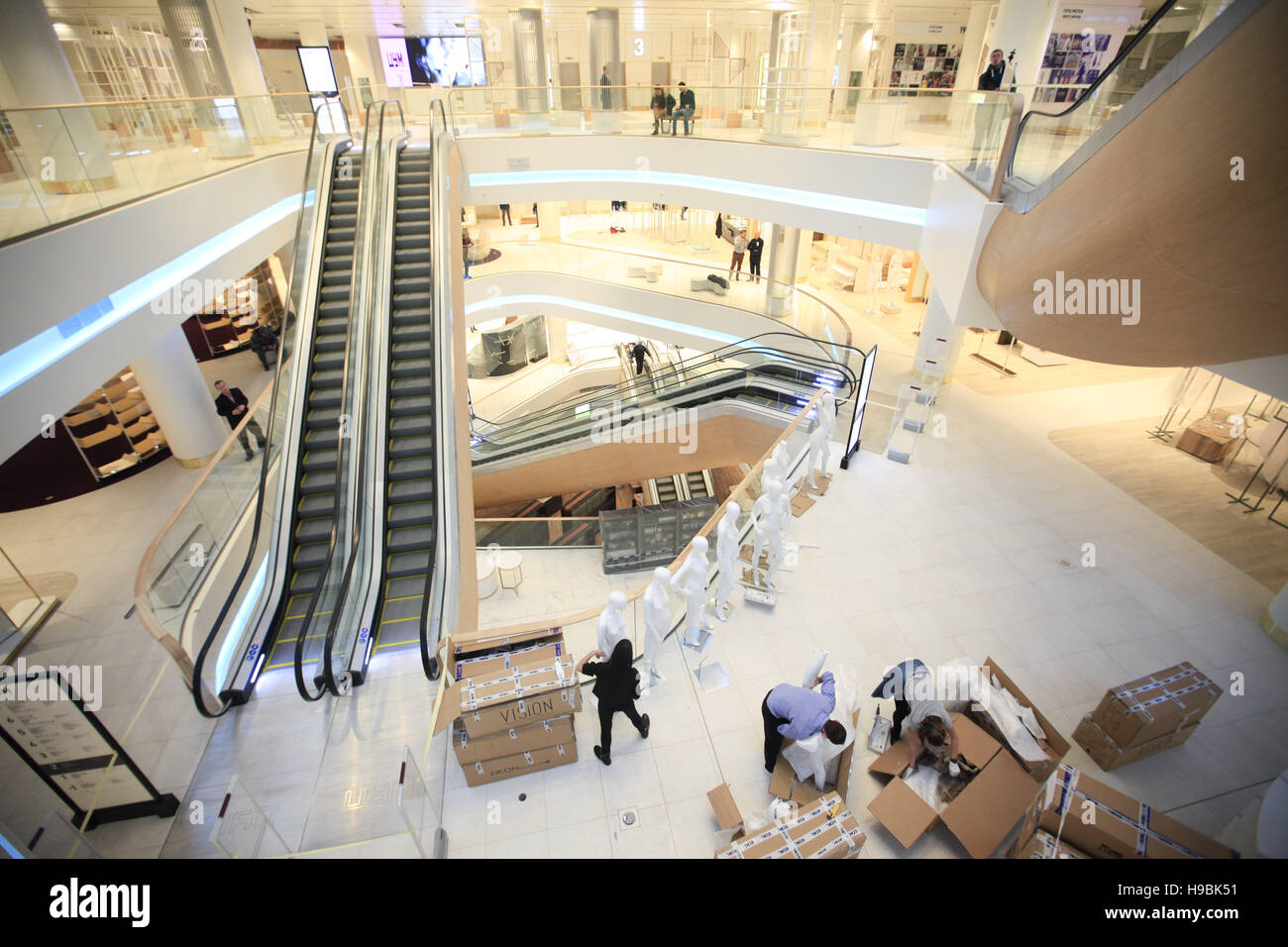 Kiev, Ukraine. 21st Nov, 2016. After four years of redevelopment, Kyiv ...