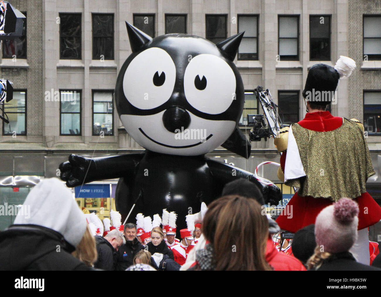 New York, NY, USA. 21st Nov, 2016. Felix the Cat parade float at NBC's ...
