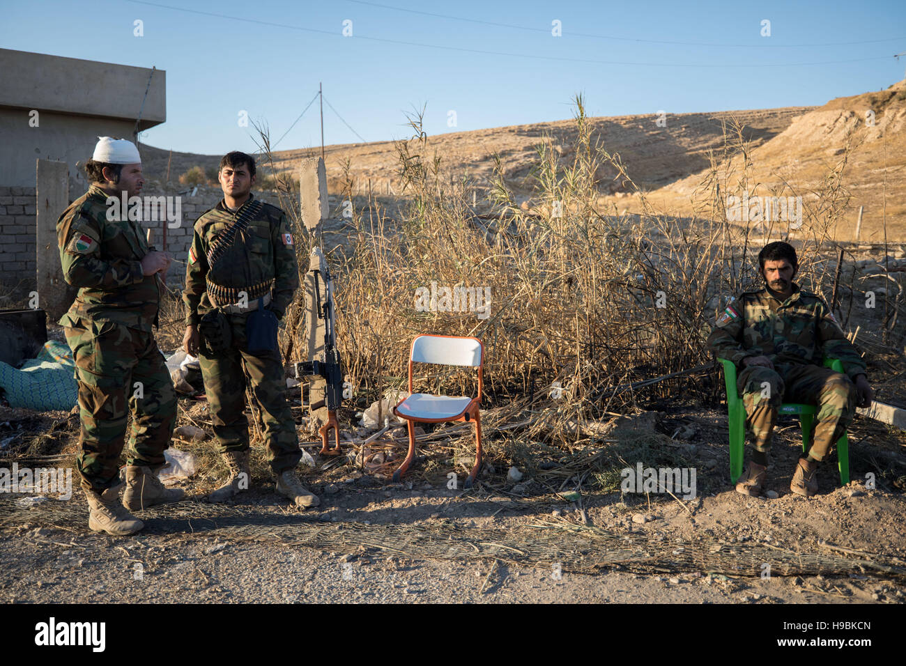 Bashiqa, KURDISTAN, IRAQ. 20th Nov, 2016. Kurdish Peshmerga soldiers ...