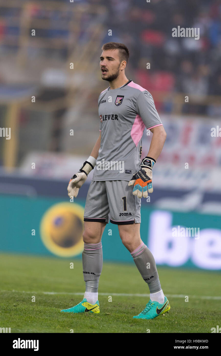 Bologna, Italy. 20th Nov, 2016. Josip Posavec (Palermo) Football/Soccer ...