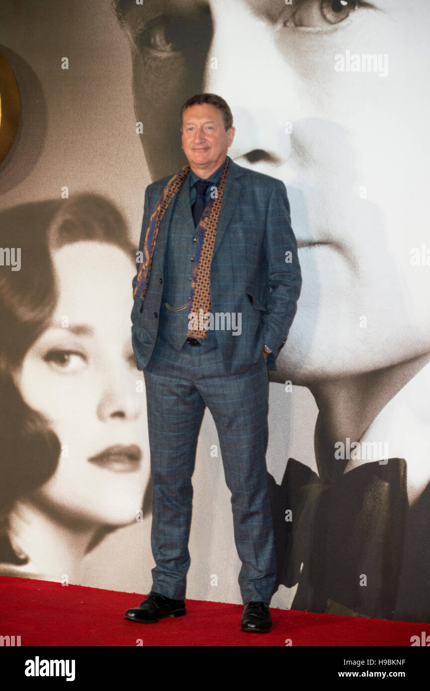 London, UK. 21st Nov, 2016. Steven Knight attends the UK Premiere of ...
