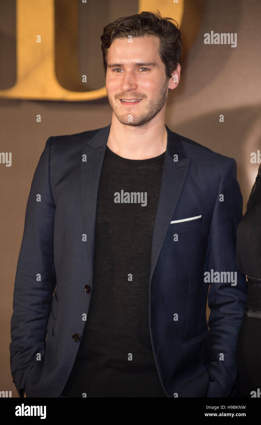 London, UK. 21st Nov, 2016. Raphael Desprez attends the UK Premiere of ...