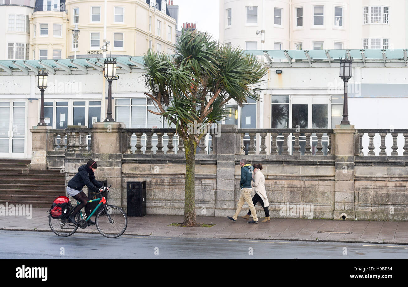 Pedestrians struggle hi-res stock photography and images - Alamy