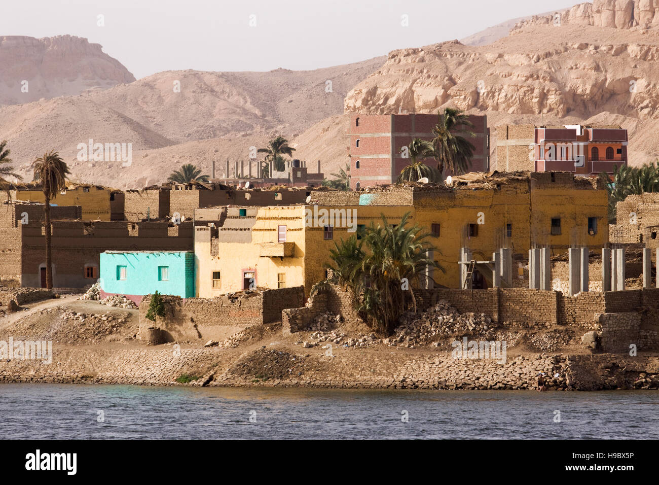 village and nature along the nile river in egypt Stock Photo - Alamy