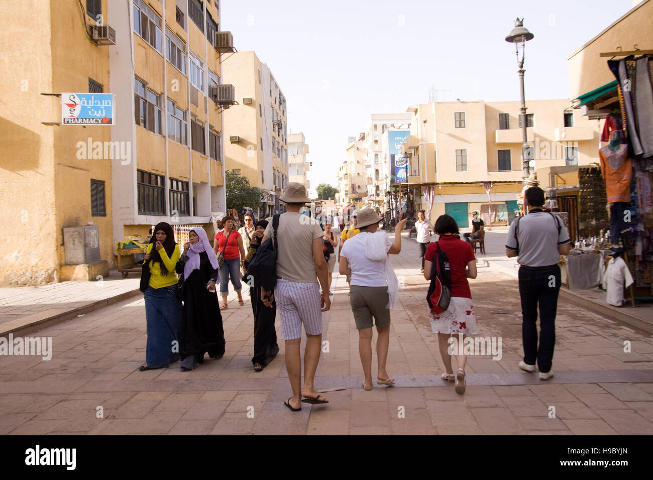 people in aswan egypt during everyday life Stock Photo - Alamy
