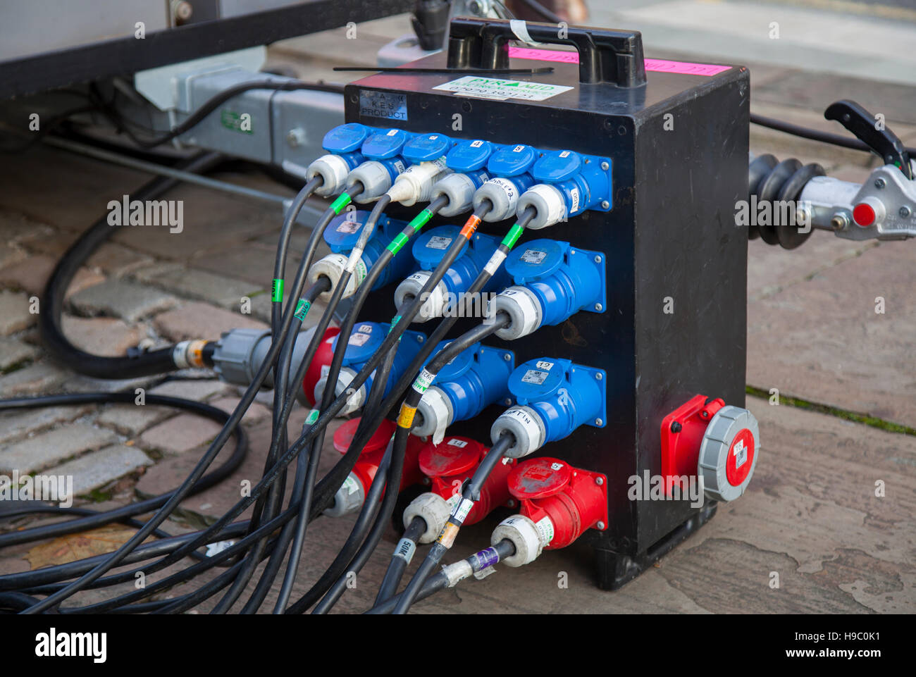Kes pd40 temporary electrical installations hi-res stock photography ...