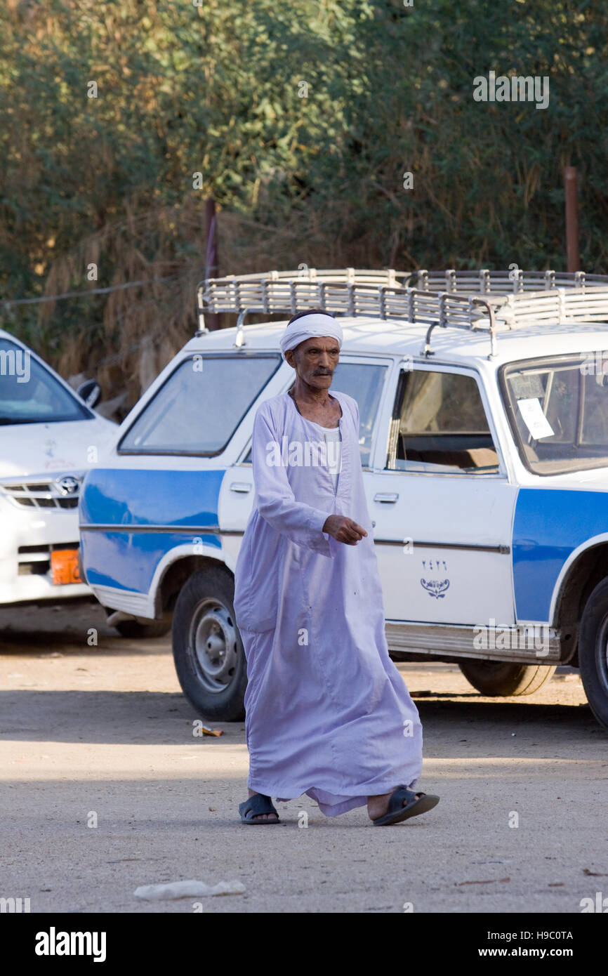 people in aswan egypt during everyday life Stock Photo - Alamy