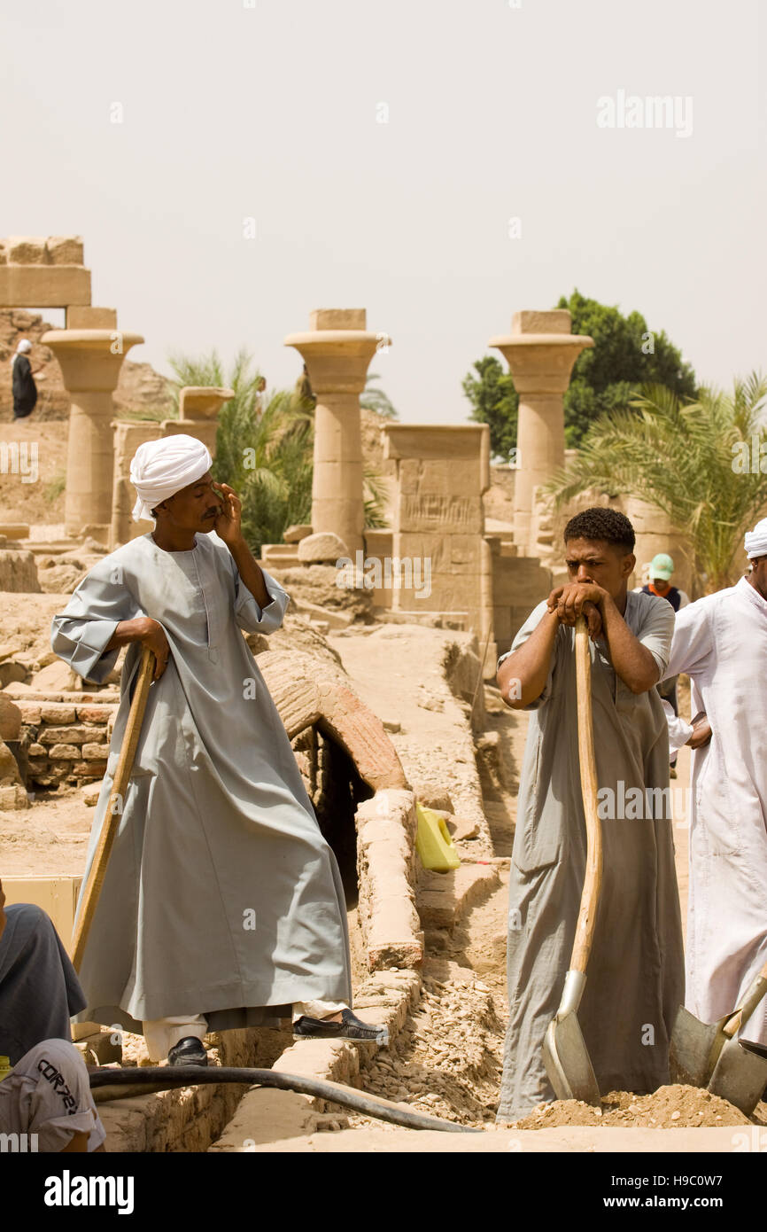 people in aswan egypt during everyday life Stock Photo - Alamy