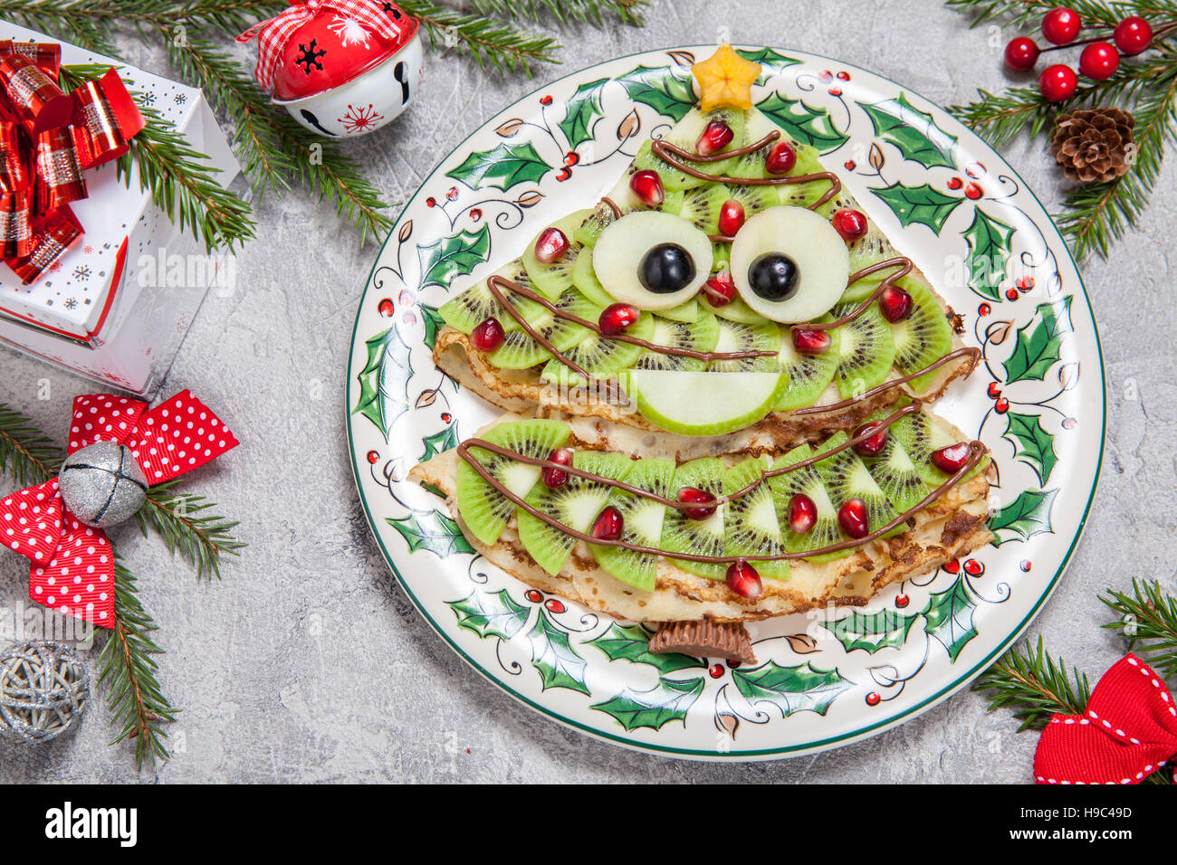 Funny christmas tree hi-res stock photography and images - Alamy