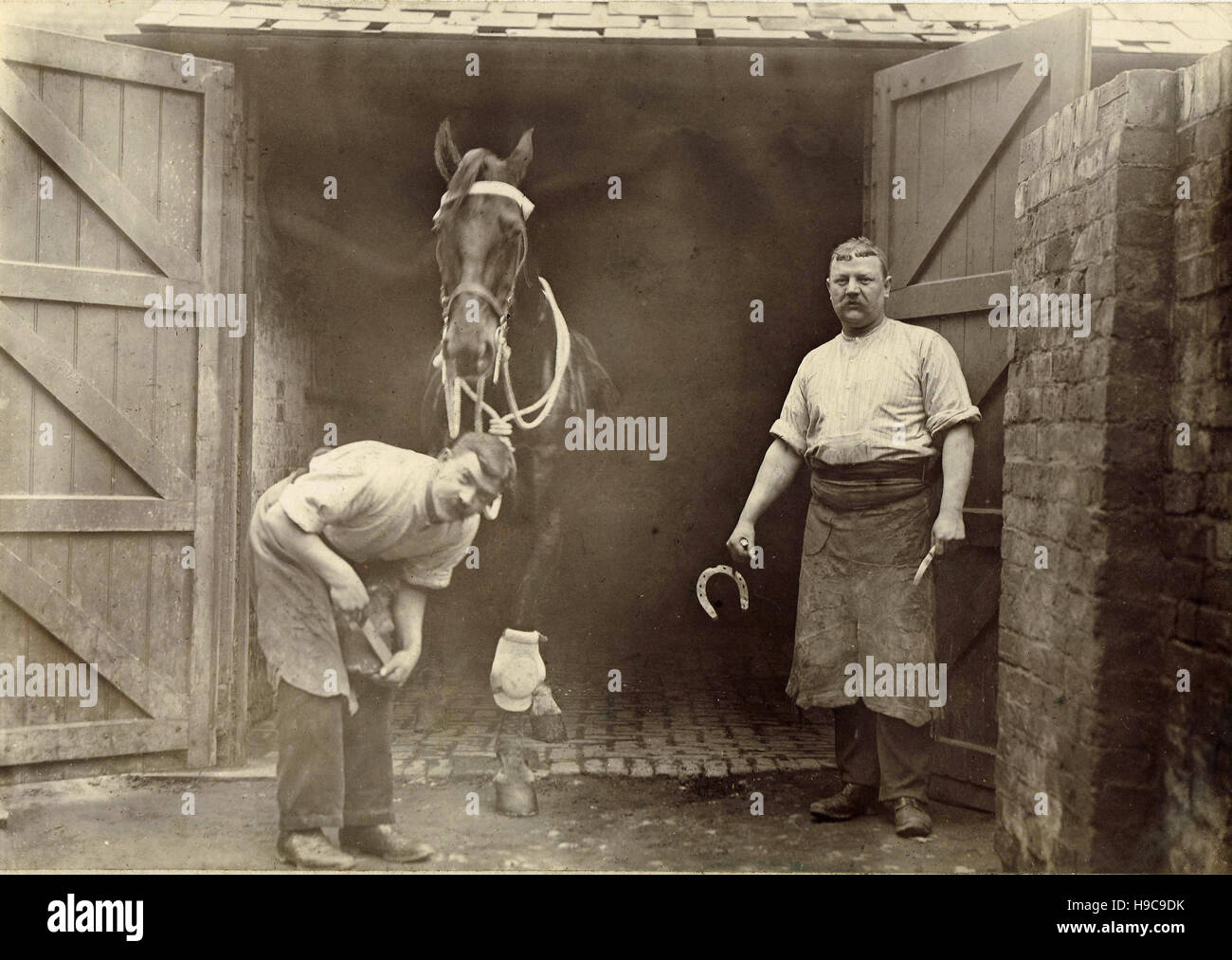Blacksmith 1800s hi-res stock photography and images - Alamy