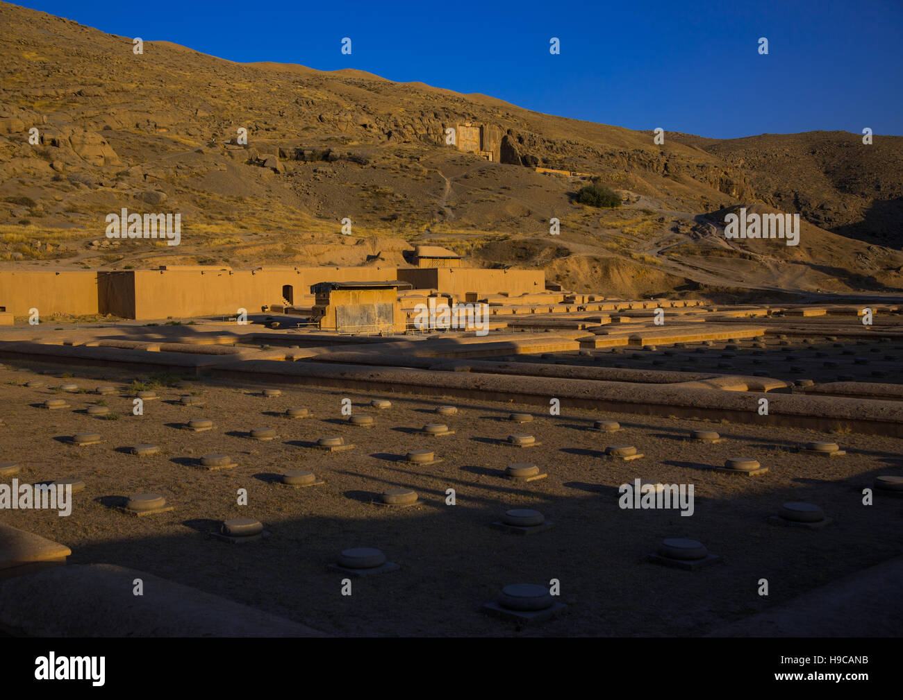 The treasury of persepolis, Fars province, Marvdasht, Iran Stock Photo ...