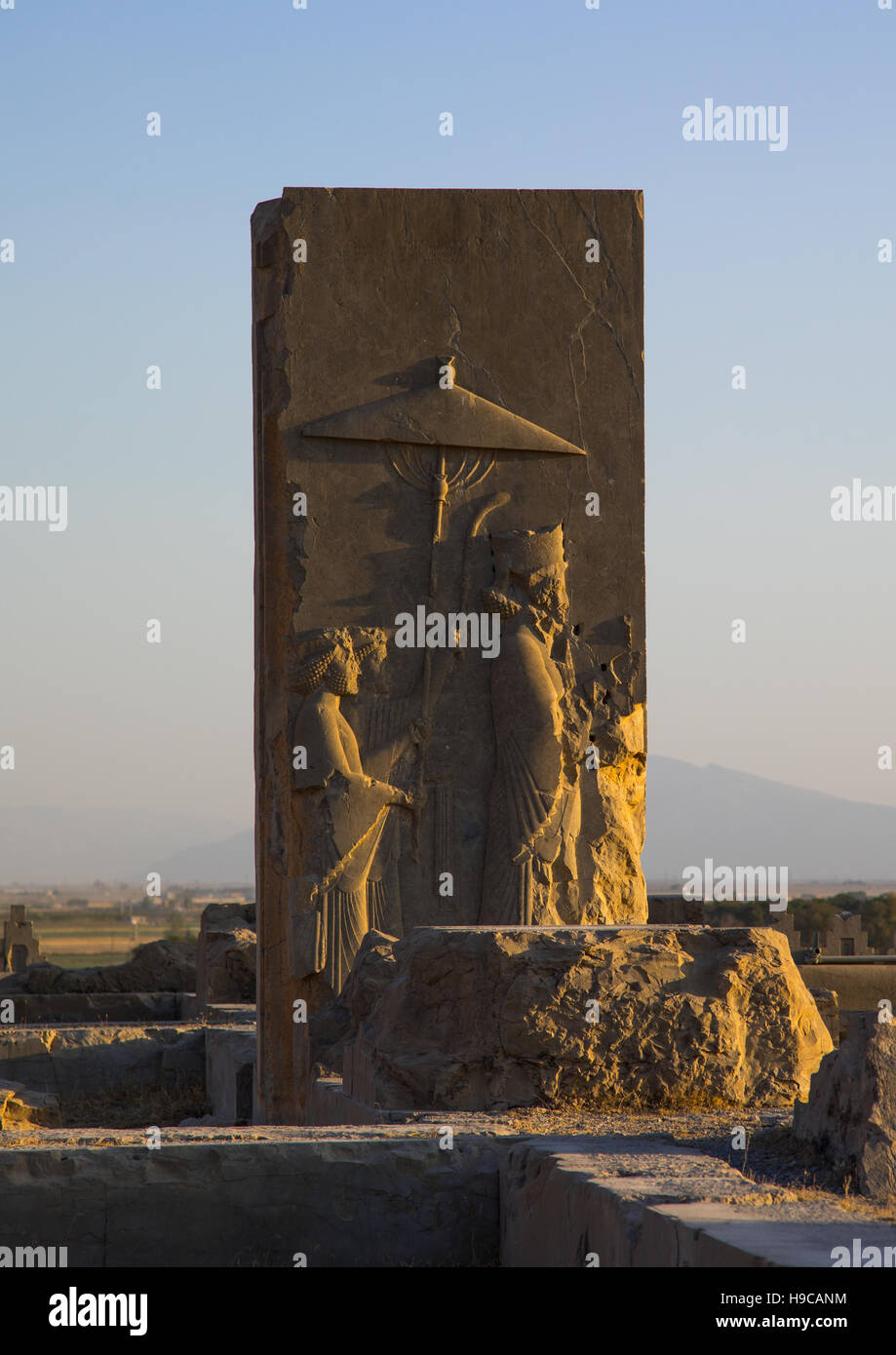 Bas-relief depicting darius under the parasol in persepolis, Fars ...