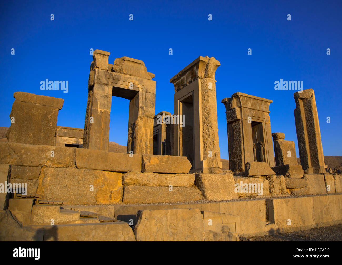 Tachara palace persepolis hi-res stock photography and images - Alamy