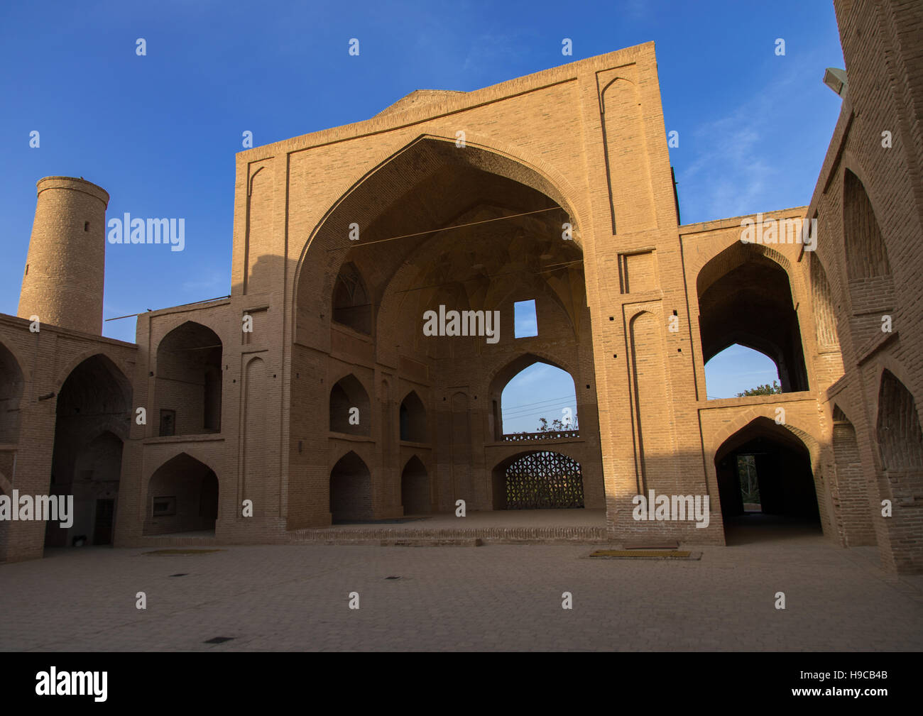 Jameh mosque iwan courtyard, Isfahan province, Ardestan, Iran Stock ...