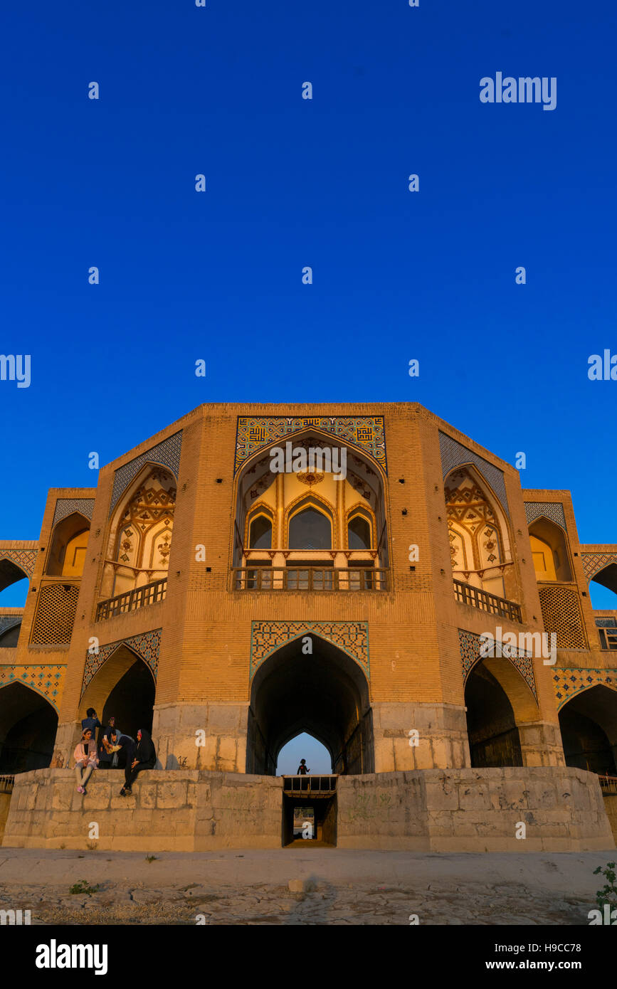 Khaju bridge vertical hi-res stock photography and images - Alamy