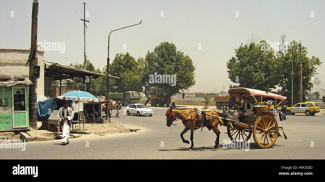 Kabul street scene hi-res stock photography and images - Alamy