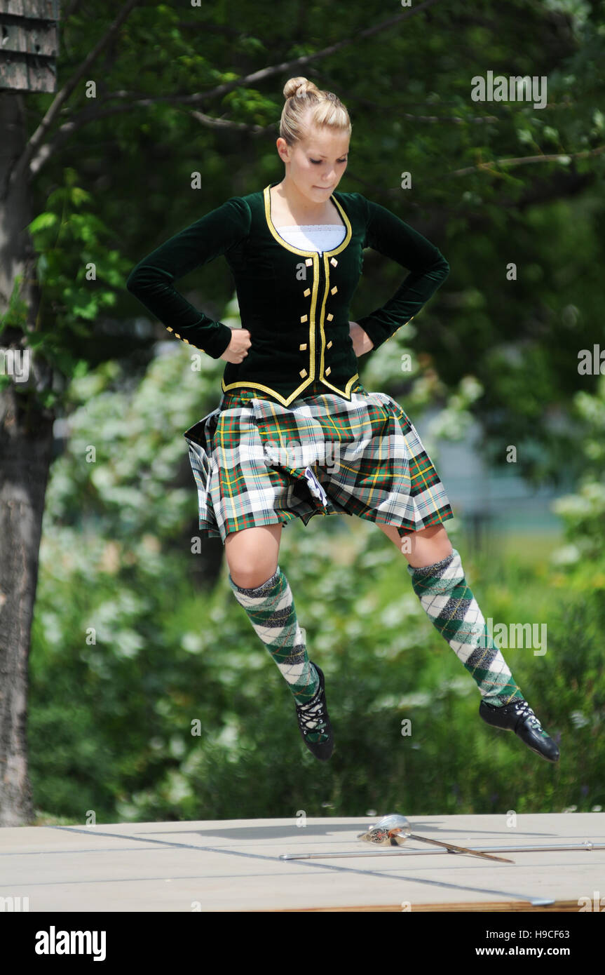 Highland dance hi-res stock photography and images - Alamy