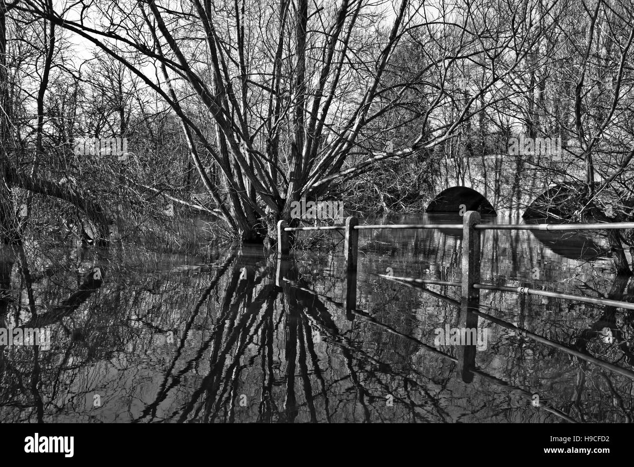 Wolvercote bridge hi-res stock photography and images - Alamy