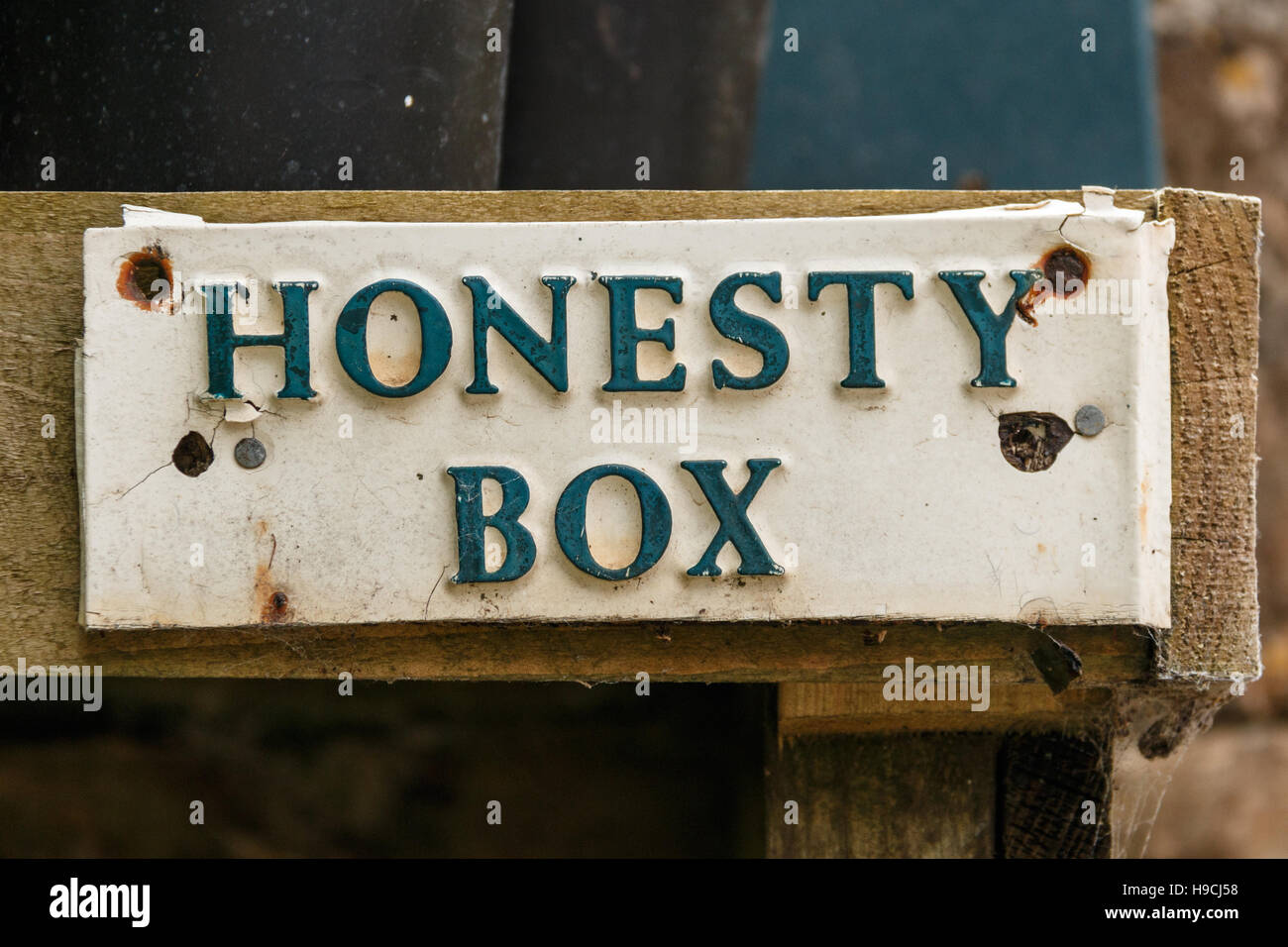 Honesty pay box hi-res stock photography and images - Alamy