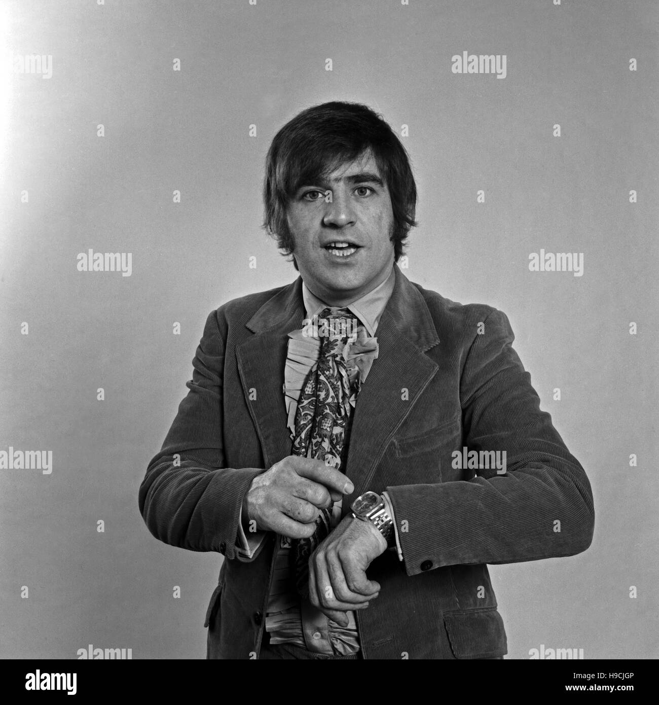 Der irische Sänger Joe Dolan beim Fotoshooting, Deutschland 1960er ...