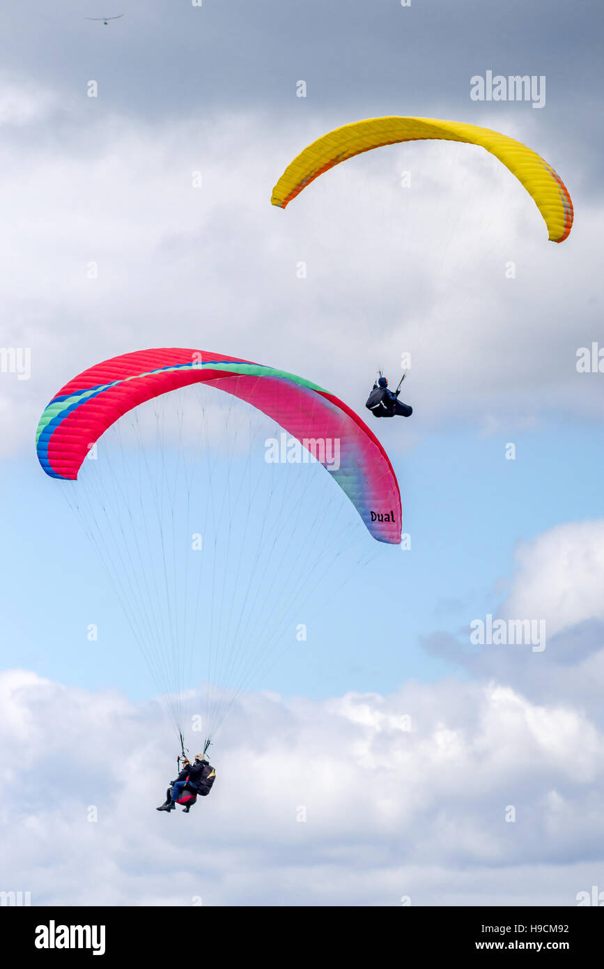 Parascender flying over the South Downs at Devil's Dyke Stock Photo - Alamy
