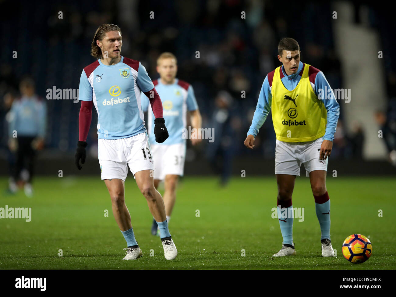 Burnley's Jeff Hendrick (left) and Matthew Lowton warm-up before the ...