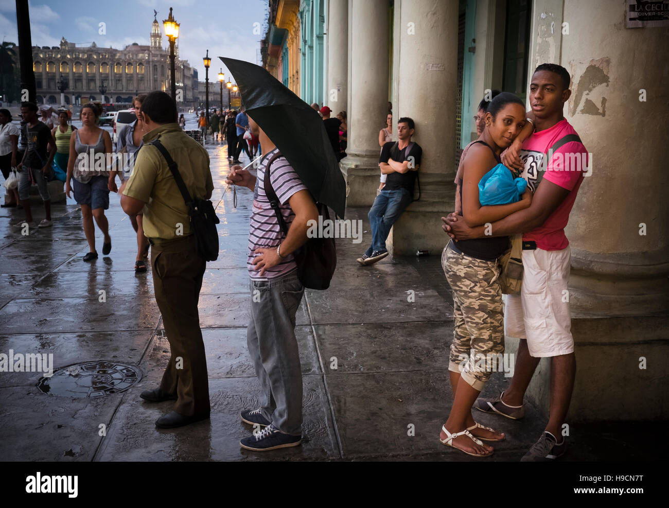 Havana, Cuba: Waiting for a taxi, rainy evening Stock Photo - Alamy