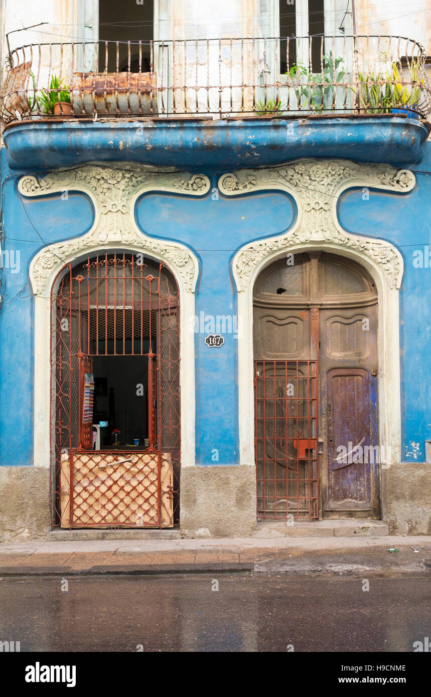 Havana, Cuba: Wall and doorway details Stock Photo - Alamy