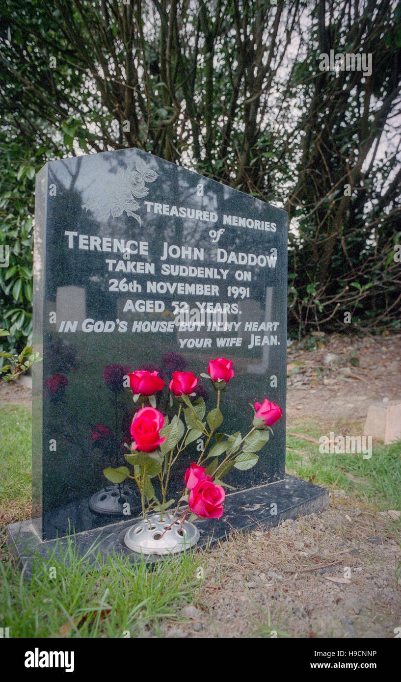 The murder of Terry Daddow: Terry Daddow's gravestone in Northiam, Kent ...