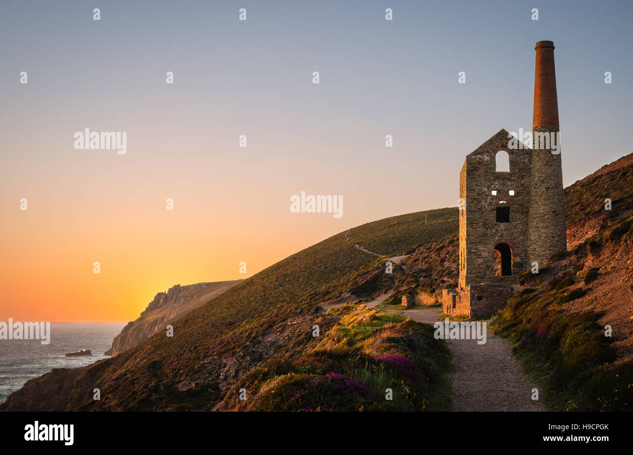 Tine mine cornwall hi-res stock photography and images - Alamy