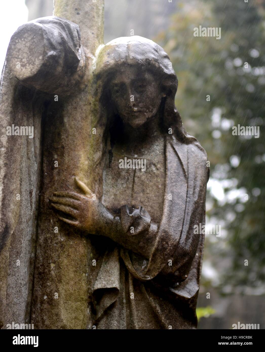 Victorian tomb stone angel hi-res stock photography and images - Alamy