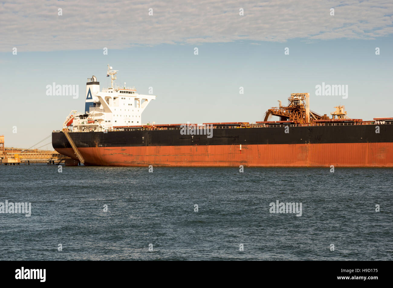 Iron ore ship hi-res stock photography and images - Alamy
